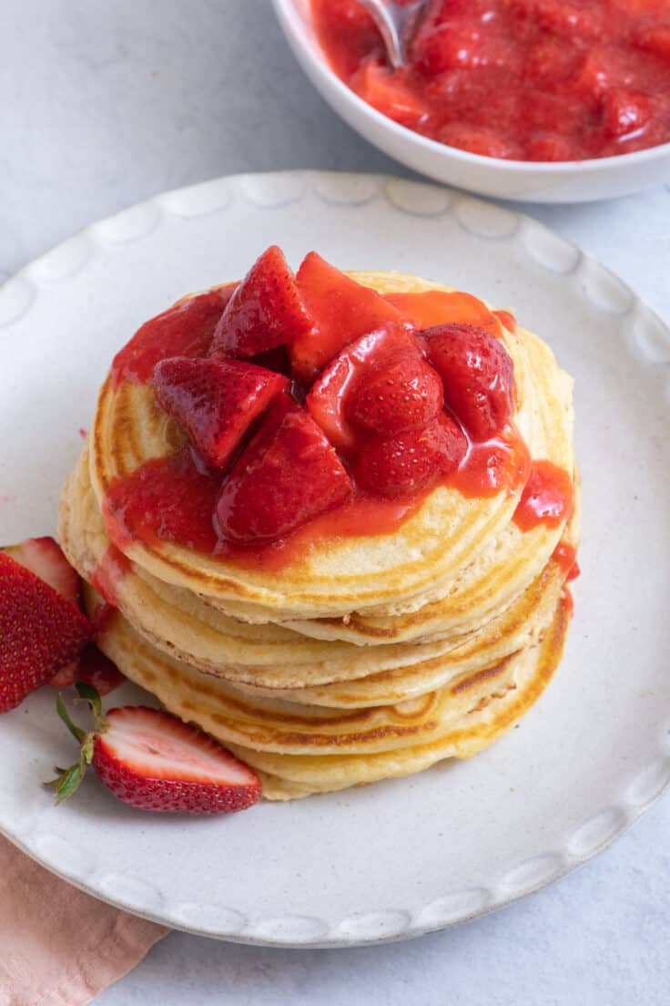 2-Ingredient Strawberry Sauce {Easy Compote} - Feel Good Foodie