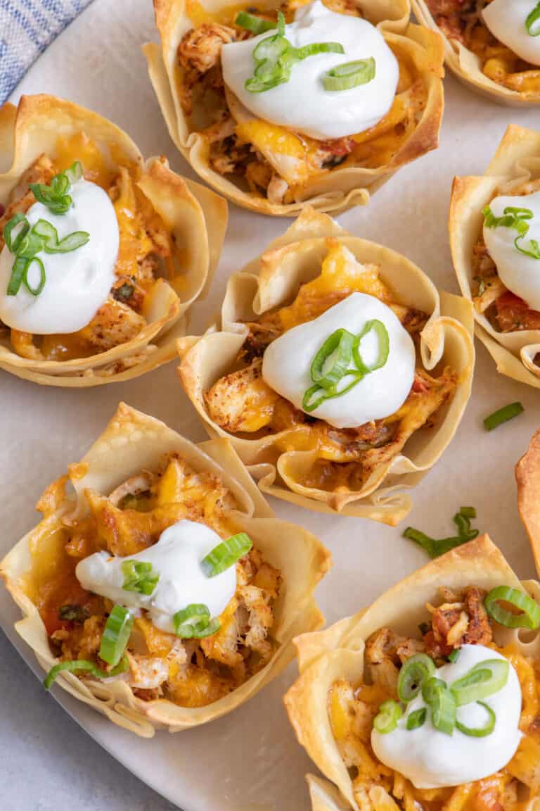 Crispy Chicken Taco Wonton Cups {Muffin Tin Recipe} - Feel Good Foodie