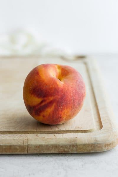 How to Cut a Peach [Step-by-Step Tutorial} - Feel Good Foodie