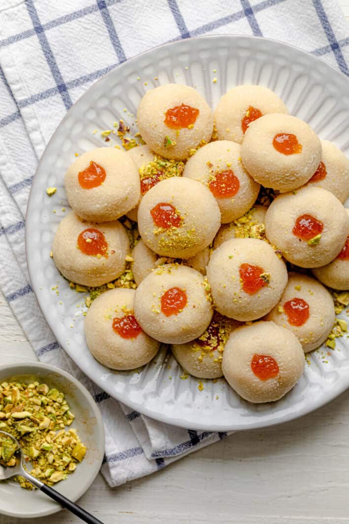 Ghraybeh {Middle Eastern Shortbread Cookies} - Feel Good Foodie
