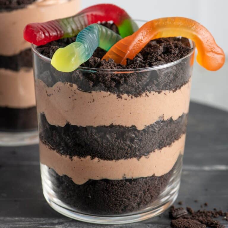 Easy Dirt Pudding Recipe with Gummy Worms