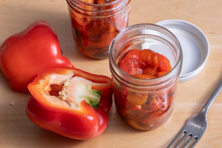 How to Roast Red Peppers {Easy Tutorial} - Feel Good Foodie