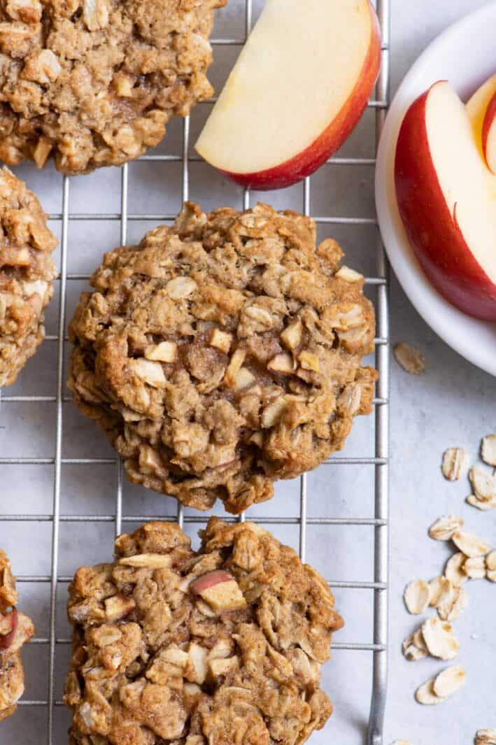 Chewy Apple Cinnamon Oatmeal Cookie Recipe