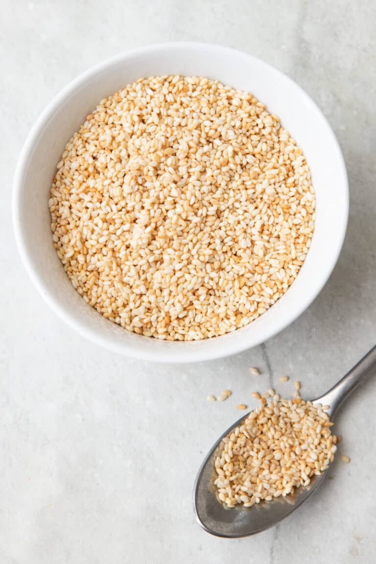 How to Toast Sesame Seeds {2 Ways!} - Feel Good Foodie