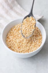 How to Toast Sesame Seeds {2 Ways!} - Feel Good Foodie