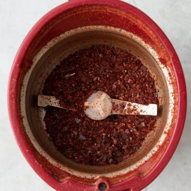 Homemade Chili Powder {Dried Chili Recipe}
