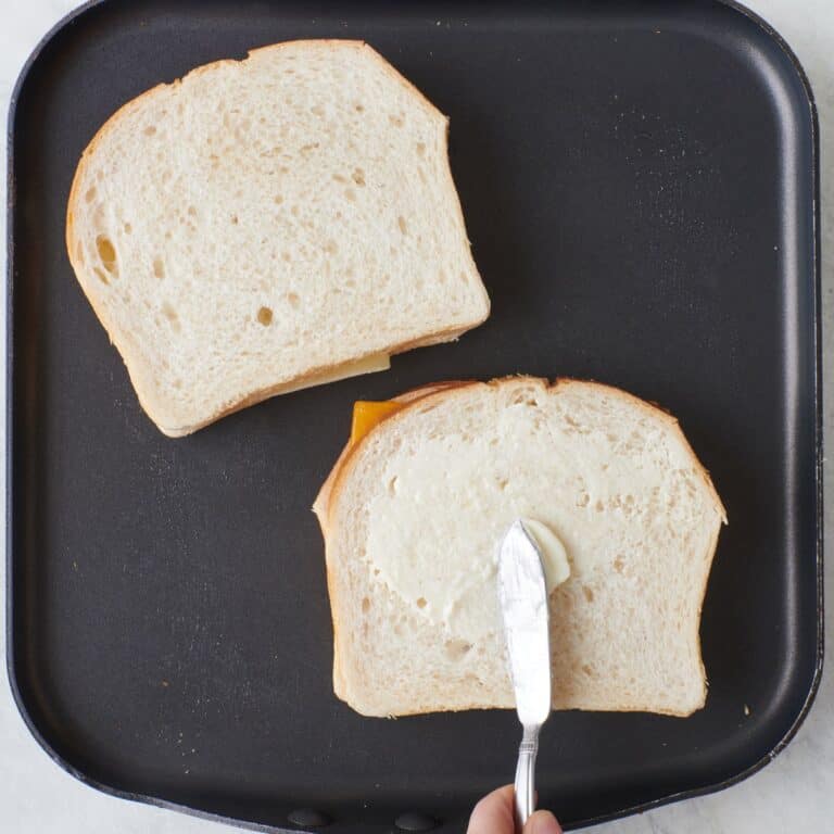 Easy Grilled Cheese Recipe (How-To!)