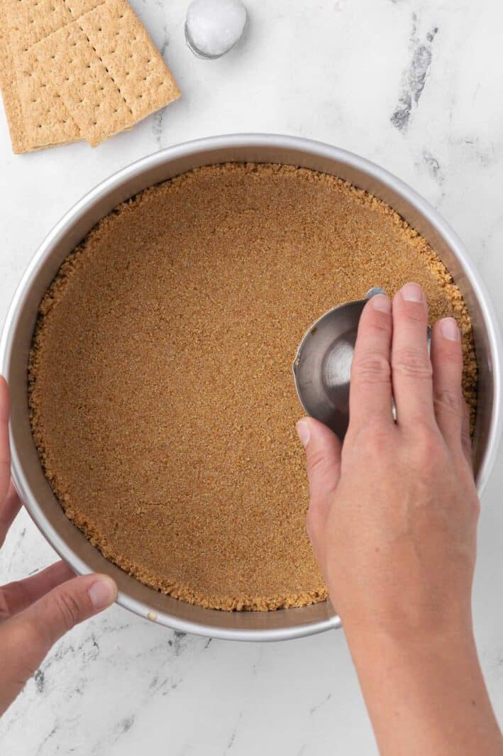 Easy Graham Cracker Crust {2-Ways!} - Feel Good Foodie