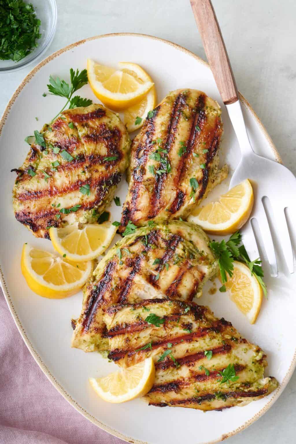 Super Juicy Grilled Chicken Burgers - Feel Good Foodie