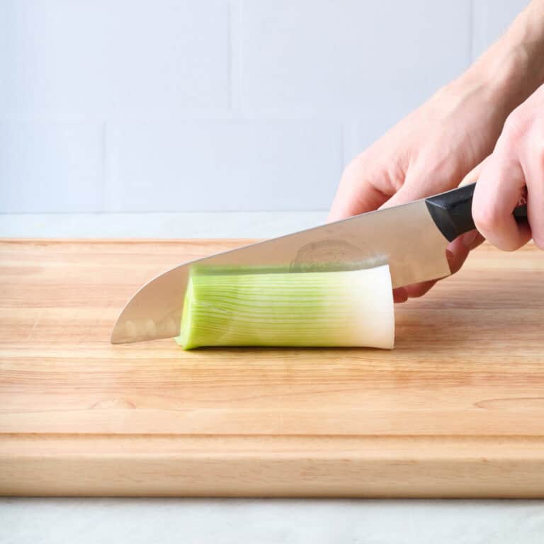 How to Cut & Wash Leeks [Step-by-Step Tutorial} - Feel Good Foodie
