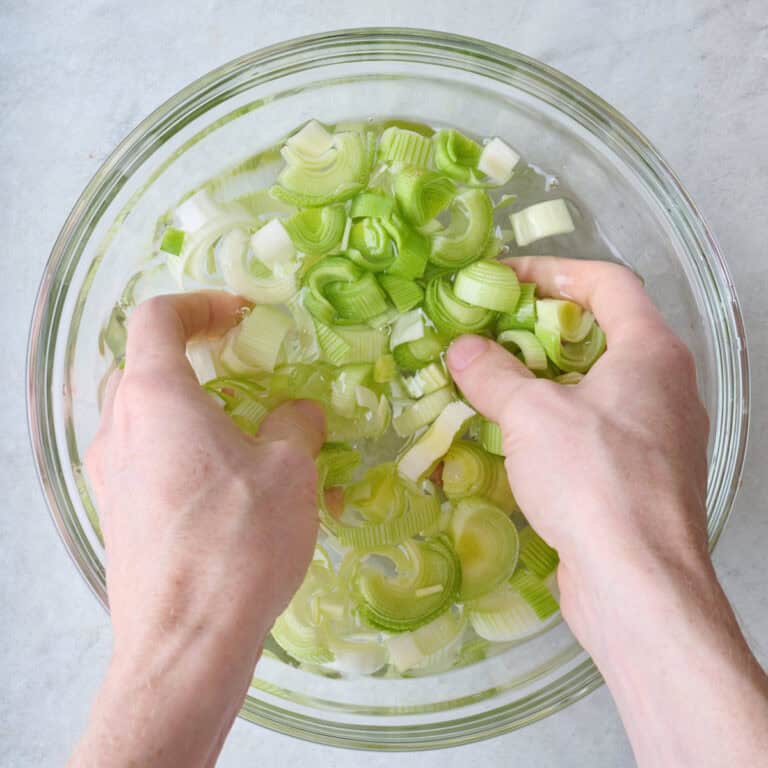 How to Cut and Clean Leeks (with Video Tutorial)