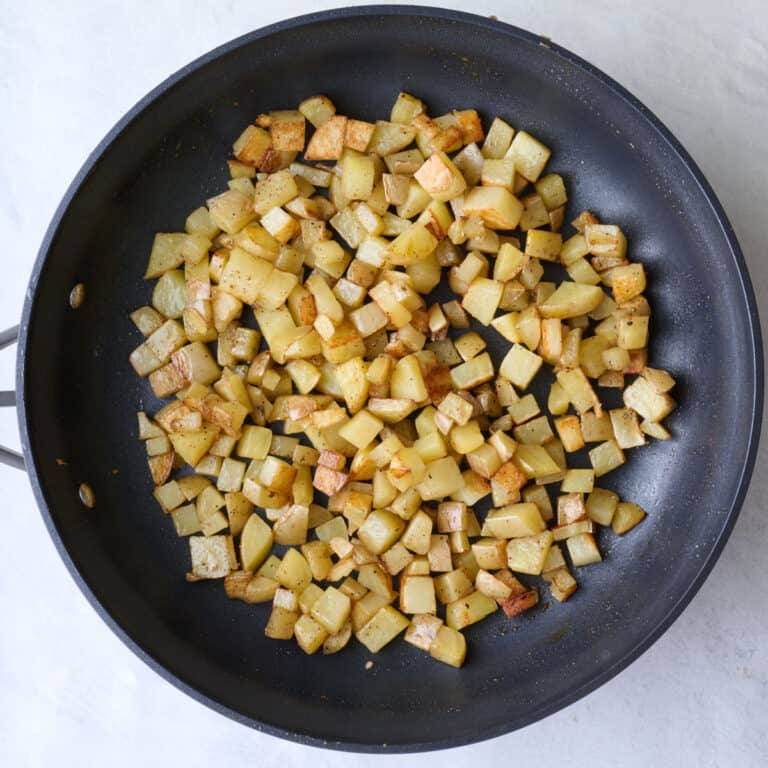 Ground Beef & Potatoes {Easy One Pan Recipe} - Feel Good Foodie