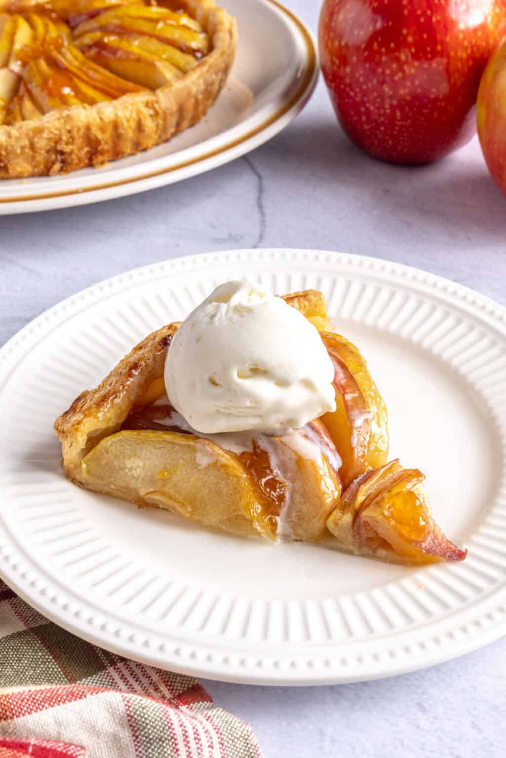 Easy Apple Tart Recipe with Puff Pastry
