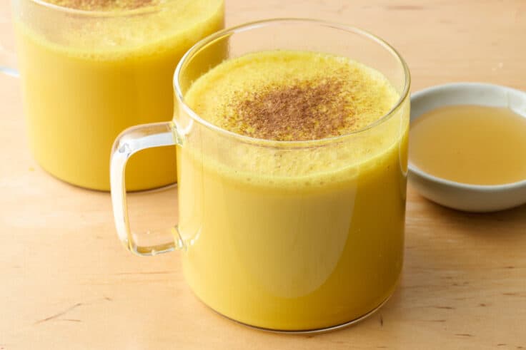 Golden Milk Turmeric Latte Recipe (Easy 5-Minute Recipe!)