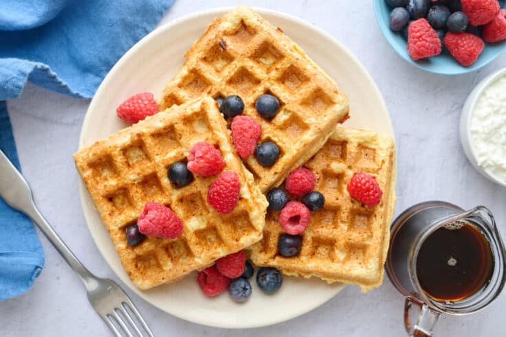 Cottage Cheese Waffles with Oats