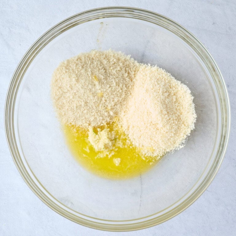 Easy Garlic Parmesan Baked Chicken Recipe